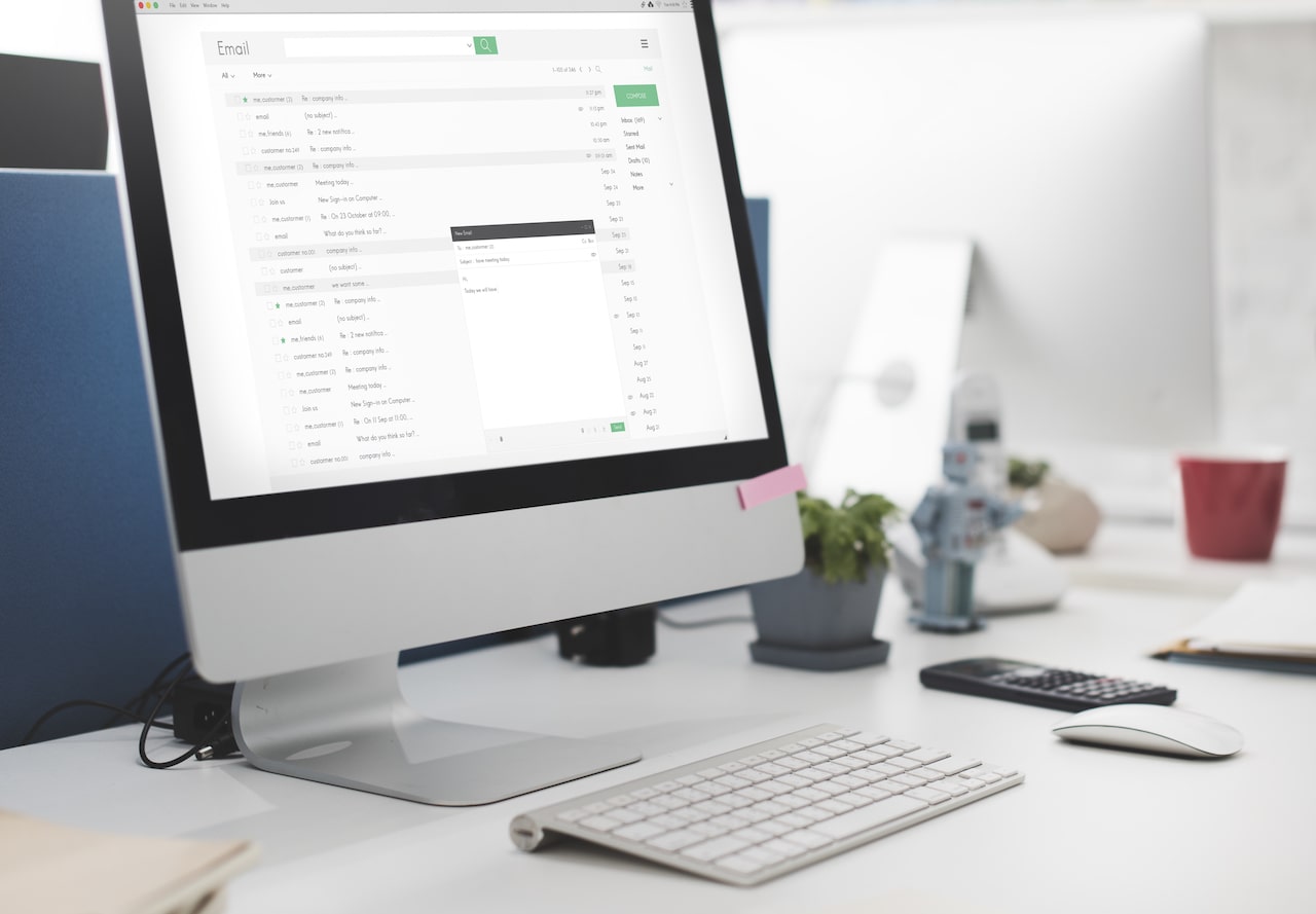 Formule politesse mail : les expressions incontournables à utiliser
